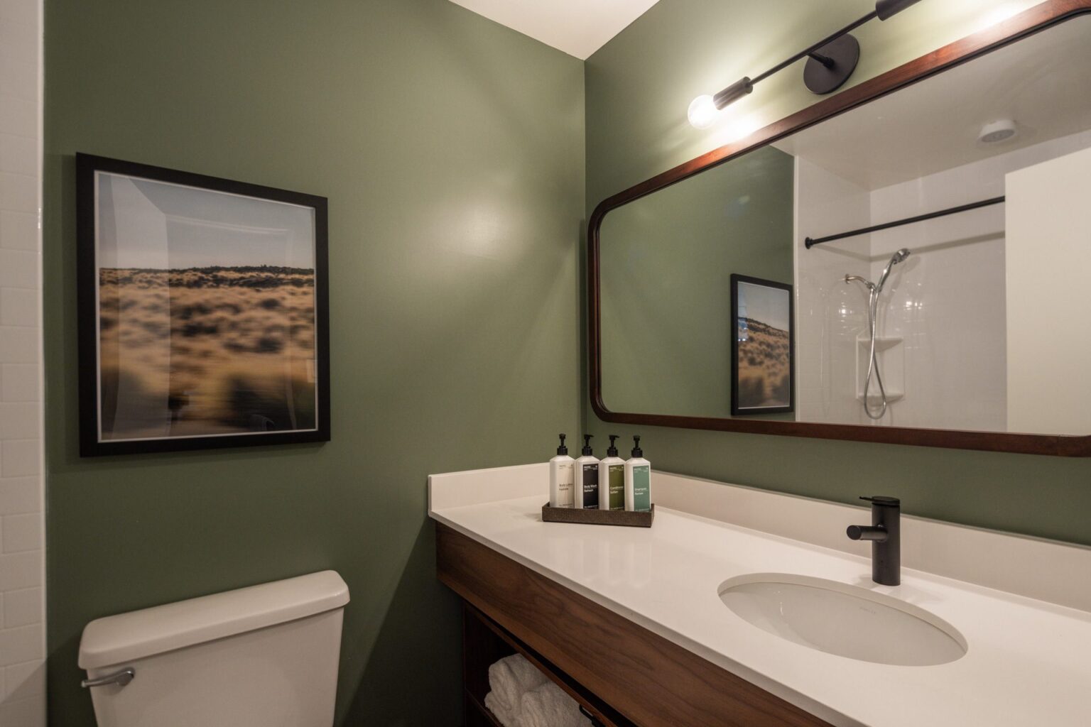 Kona Hotel Rooms | Ocean View, Accessible, Pool View | P19